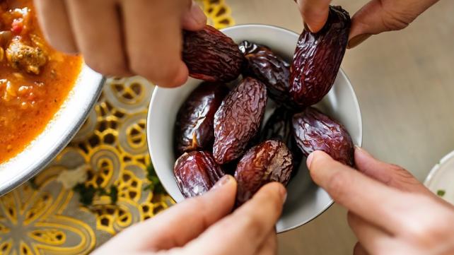 The Benefits of Eating Dates in Ramadan and Beyond | SoundVision.com