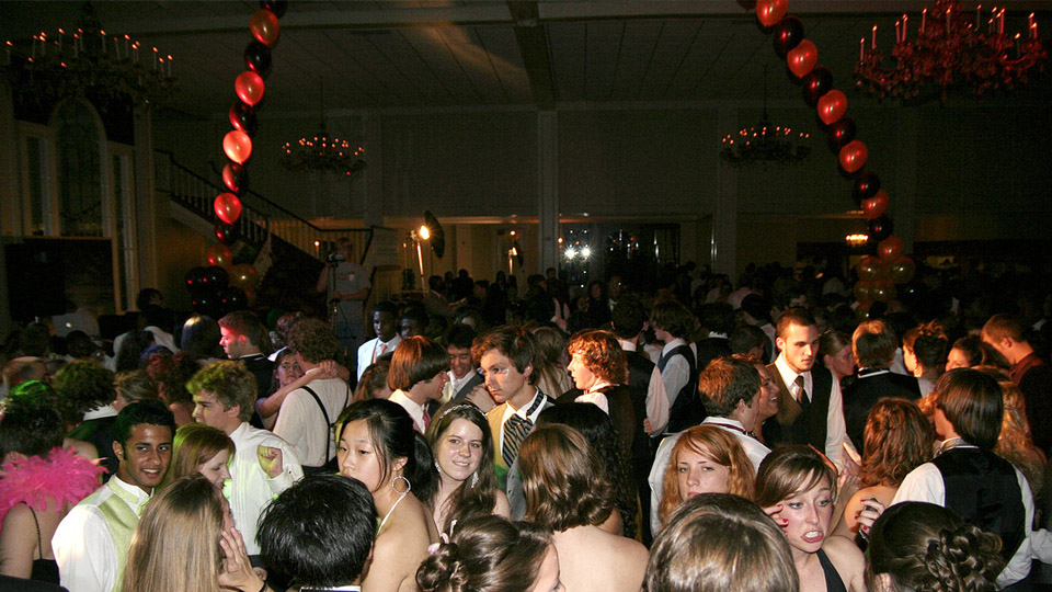 5 prom tips for teens | SoundVision.com